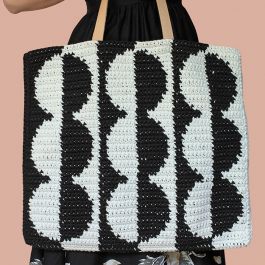 Free Pattern: Molla Mills Ballo Bag | Lankava Yarn House